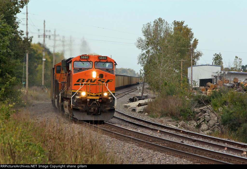 BNSF 5880